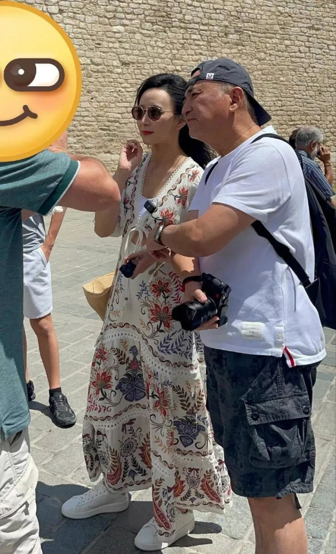 胡静夫妇在土耳其旅游，16岁儿子露正脸好帅. - 人在温哥华网 VanPeople.com